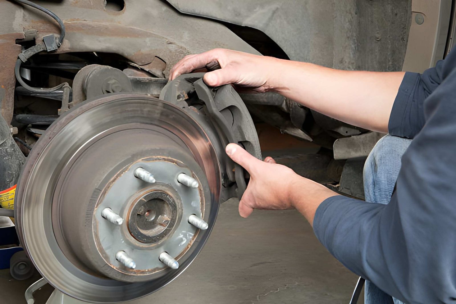 How To Remove Brake Caliper Without Losing Fluid